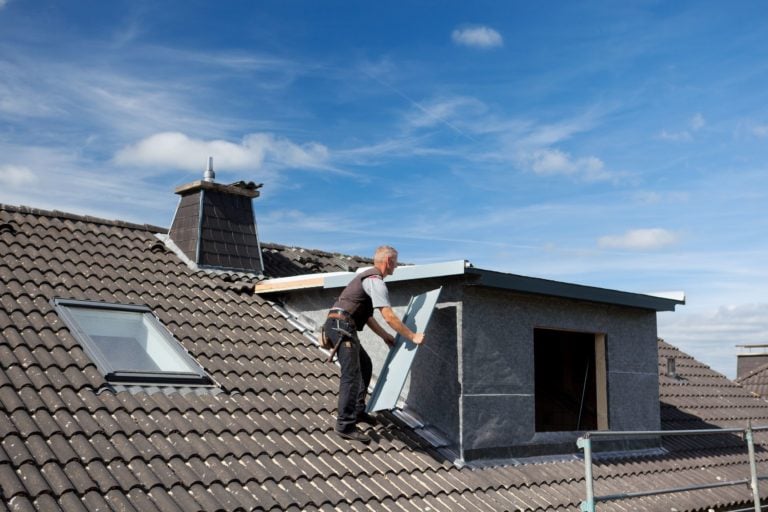 Health and Safety Guide for Roofers | Risks, PPE, Training