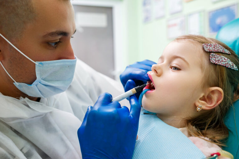 How to Become a Dentist | Responsibilities & qualifications