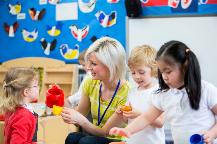 How to Become a Teaching Assistant | Roles & responsibilities