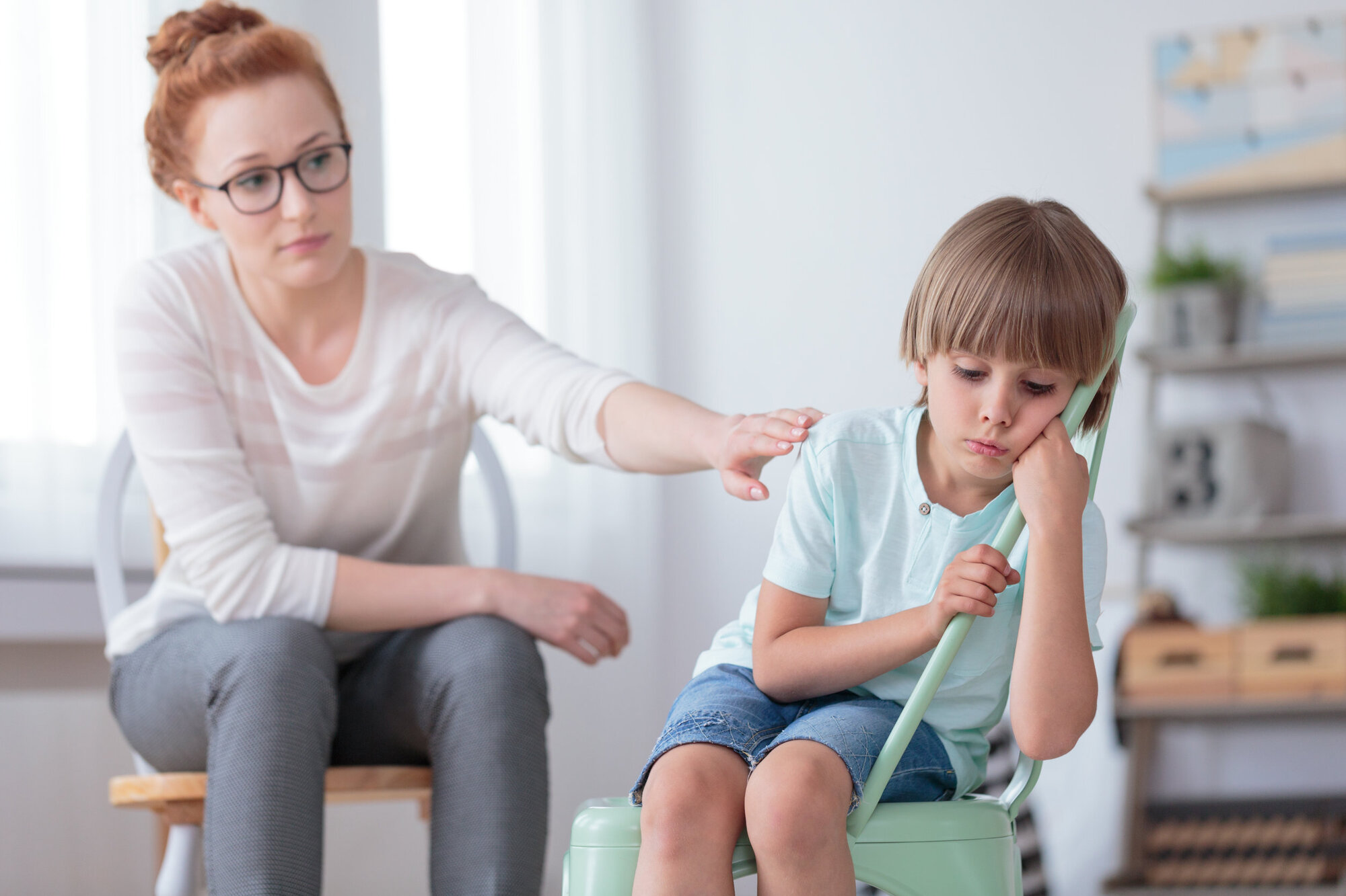 What Is Selective Mutism | Causes, Signs, Symptoms In Adults & Children