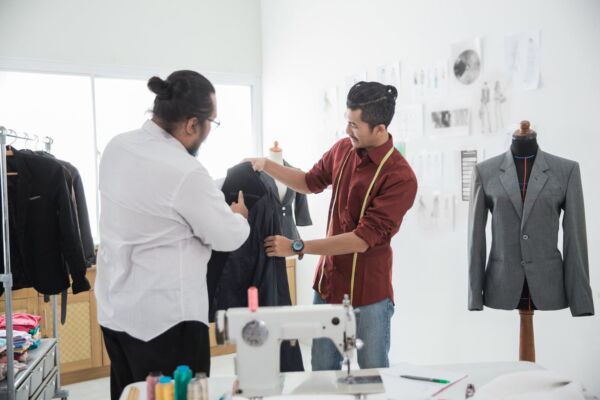 How to Become a Fashion Designer | Hours, roles and earnings