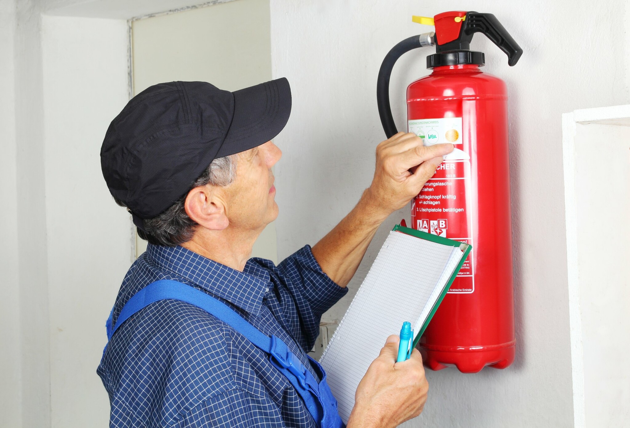 How to Become a Firefighter | Hours, experience & qualifications