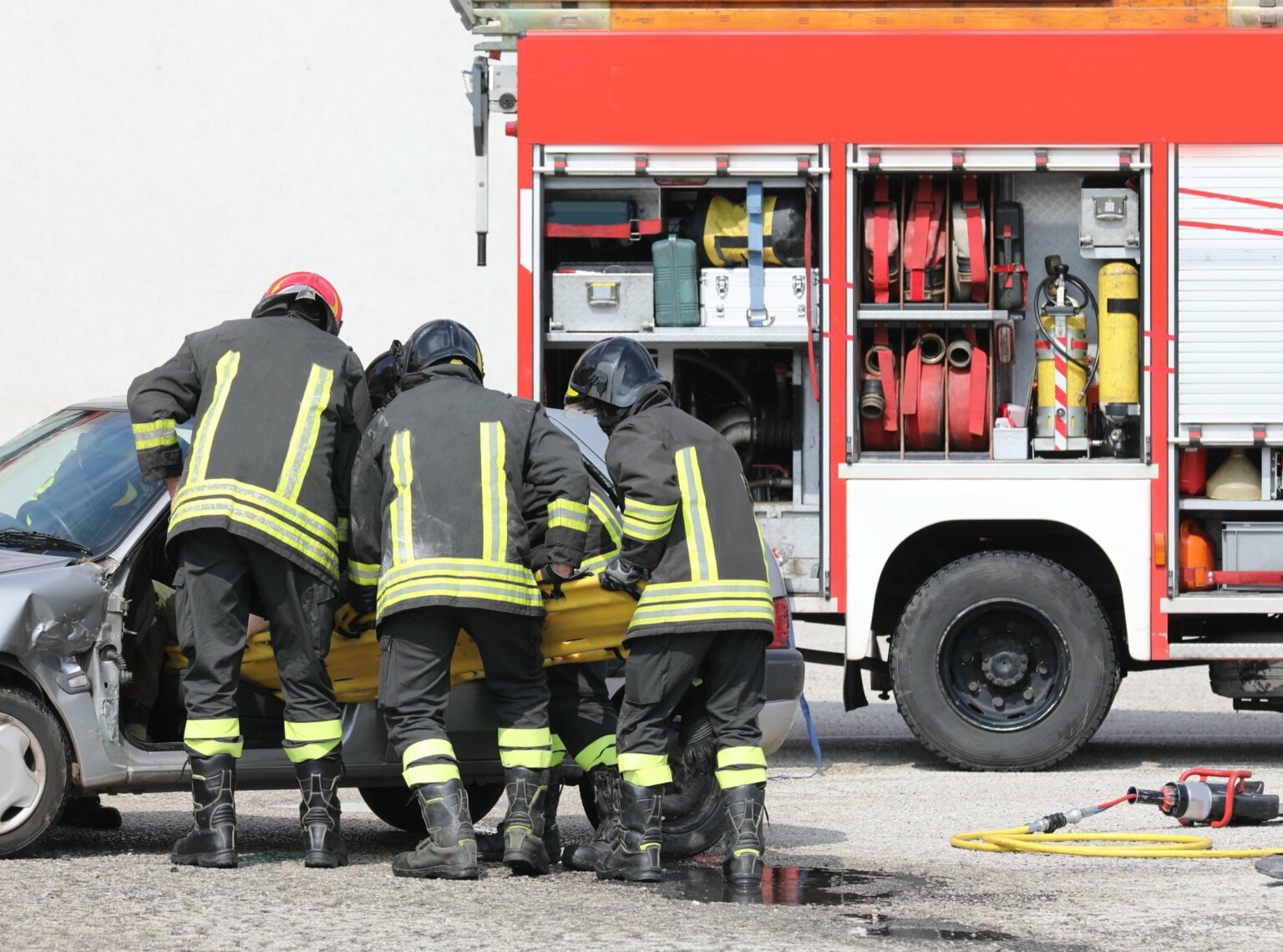 How to Become a Firefighter | Hours, experience & qualifications