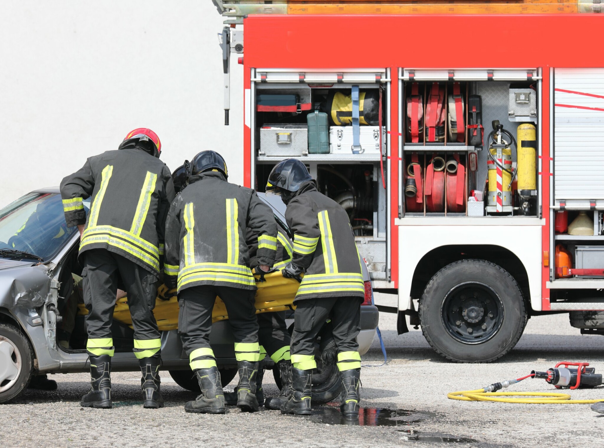 How to Become a Firefighter | Hours, experience & qualifications