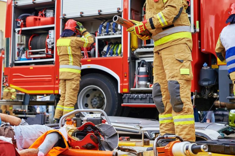 How to Become a Firefighter | Hours, experience & qualifications