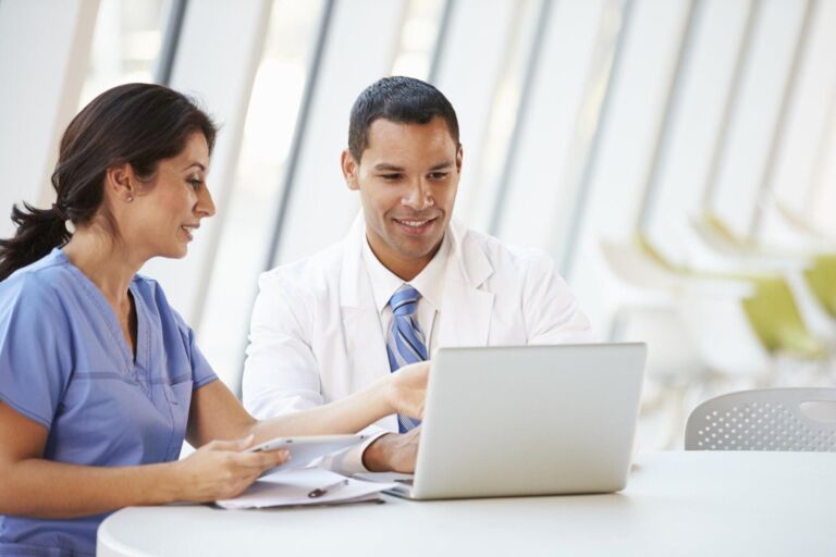 How to Become a Hospital Doctor | Hours, roles & qualifications