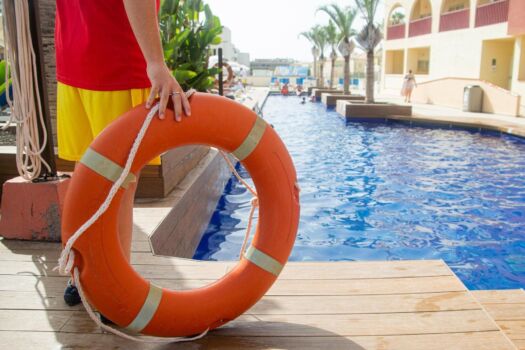 How to Become a Lifeguard | Hours, roles & qualifications