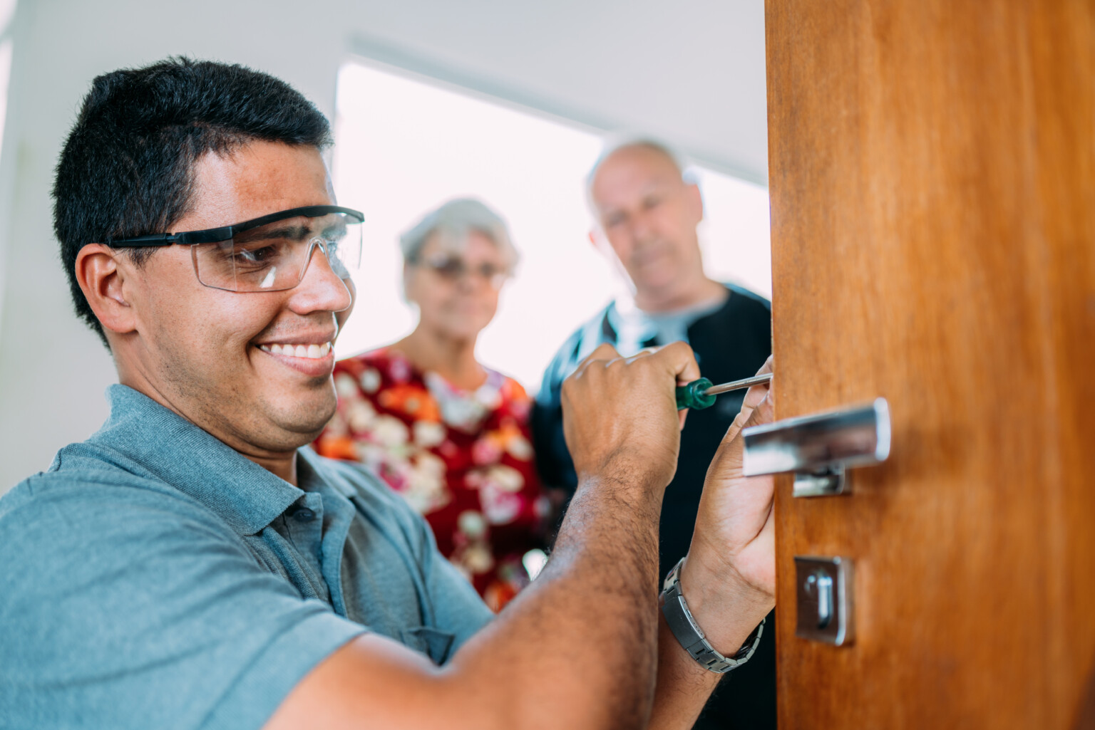 How to Become a Locksmith | Hours, roles & qualifications