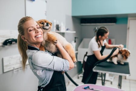 How to Become a Zookeeper | Hours, roles & qualifications