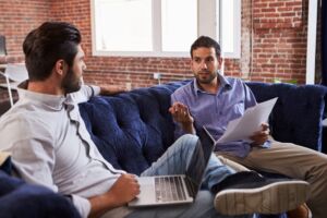 How to Become an Actor | Hours, roles, qualifications & earnings
