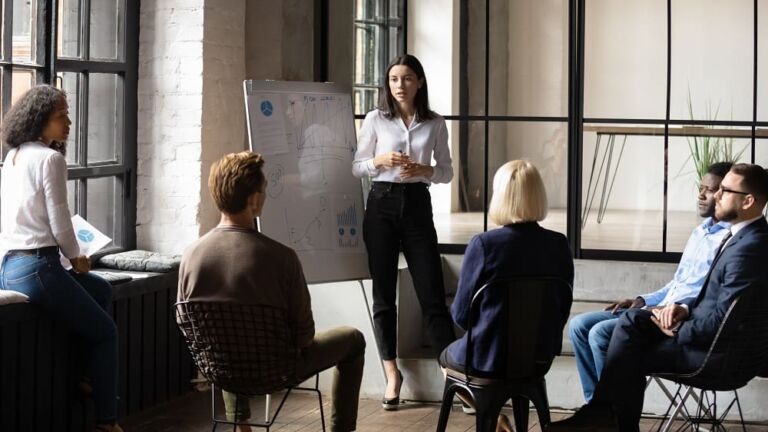How to Become an Administrator | Hours, roles & qualifications