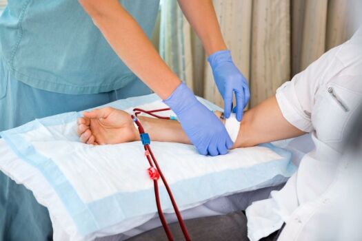 Dialysis | Types, how it works, side effects, risks & alternatives