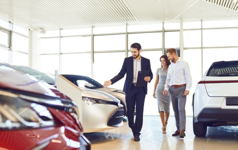 How to Become a Car Dealer | Hours, qualifications & earnings