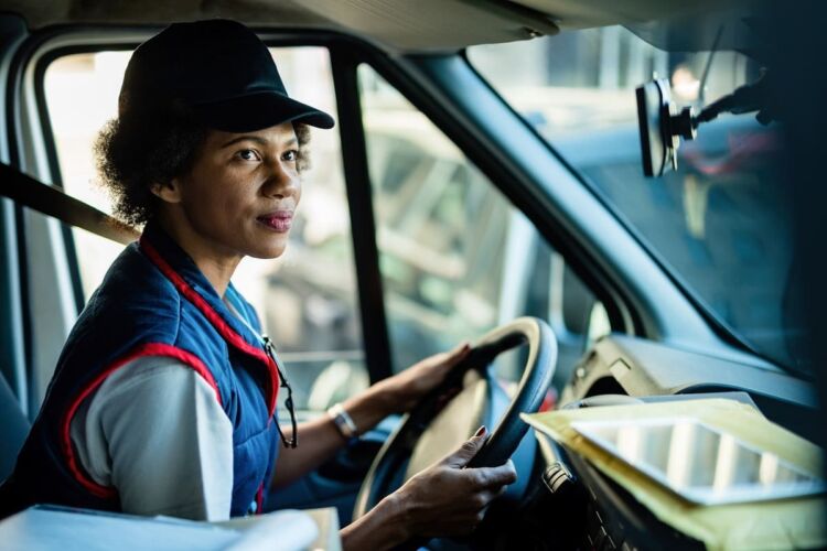 How to Become a Delivery Driver | Hours, qualifications & earnings