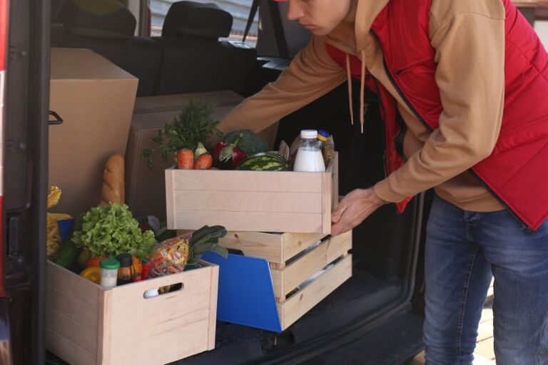 How to Become a Delivery Driver | Hours, qualifications & earnings