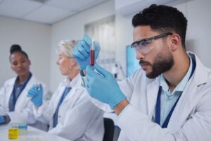 How to Become a Forensic Scientist | Hours, roles & qualifications