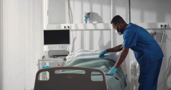 How to Become a Housekeeper | CPD Online College