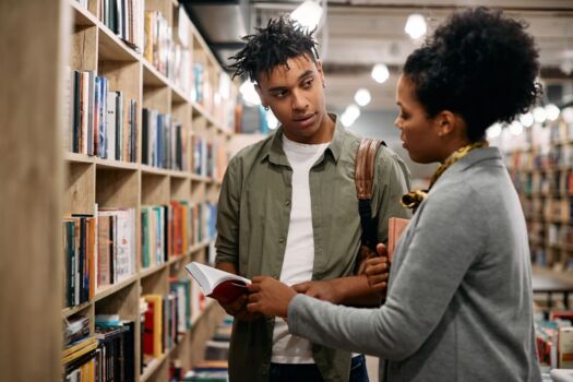 How to Become a Librarian | Hours, roles & qualifications