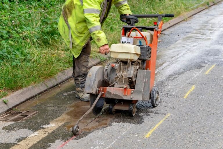 Health and Safety Guide for Highway Workers | Risks & Training