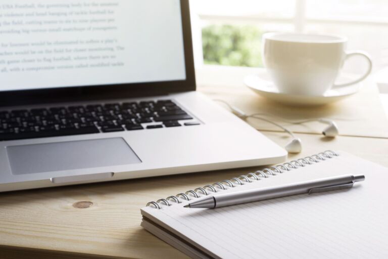 How to Become a Writer | Qualifications & earnings