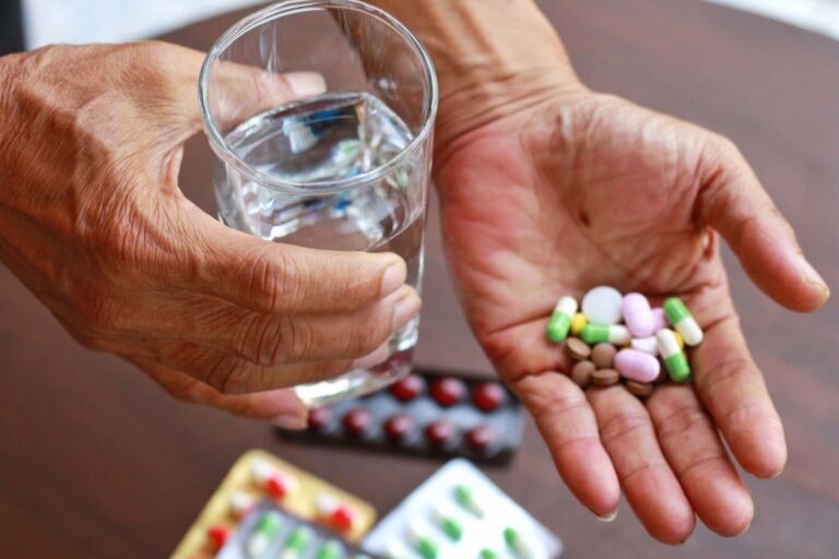Managing Polypharmacy in Older Adults | Strategies & risks