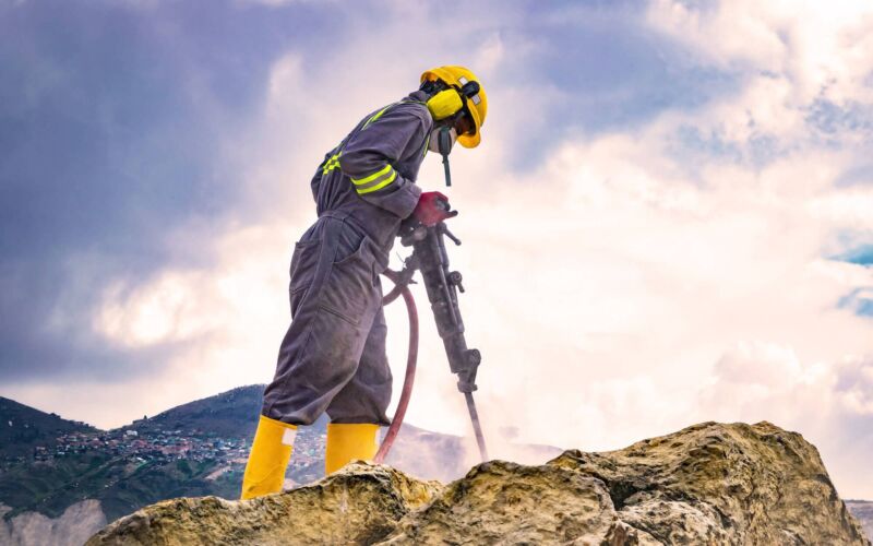 How to Use a Drill | Safety tips when drilling