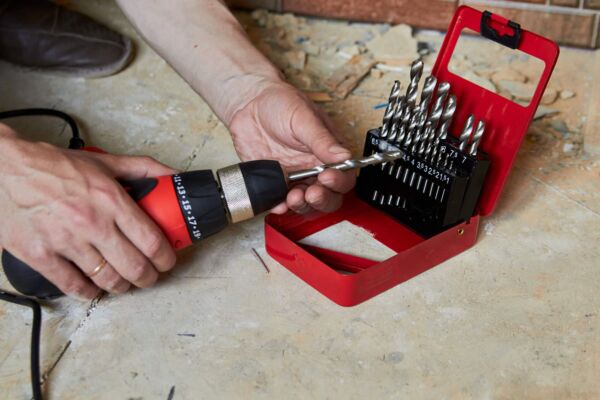 How to Use a Drill | Safety tips when drilling